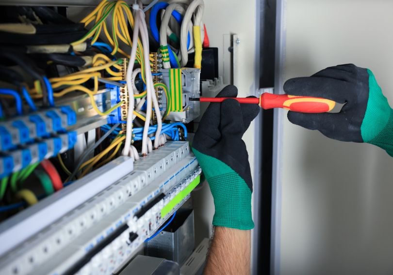 24/7 Emergency Electrical Panel Repair Company - Free Estimates